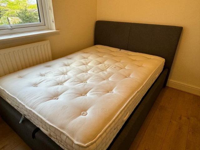 Room at Chepstow Road, Greater London