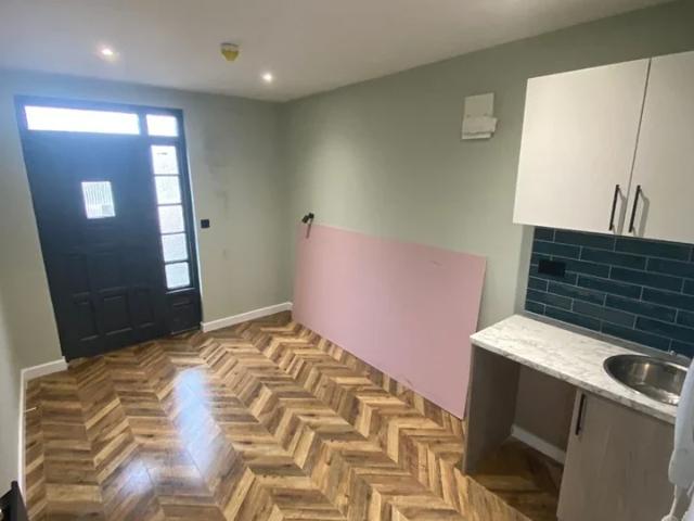 Room at Chester Path, Epping Forest