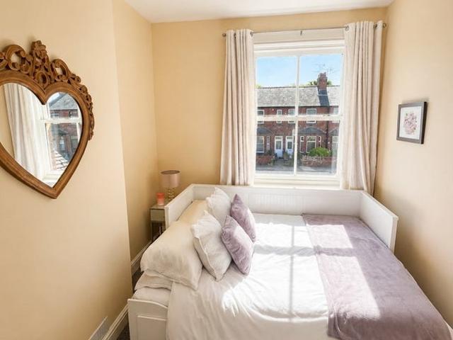 Room at Chester Road, Helsby