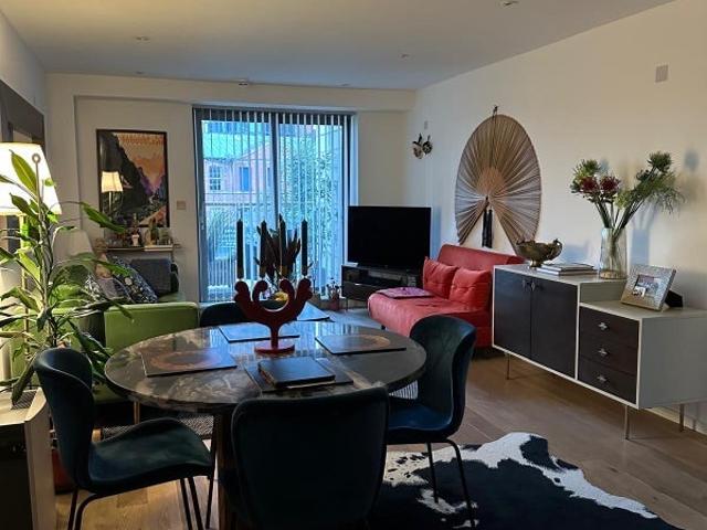 Room at Chester Road, Manchester