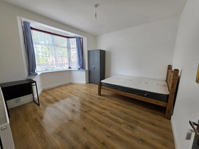 Room at Chesterfield Road, Greater London