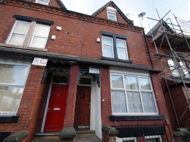 Room at Chestnut Avenue, Leeds