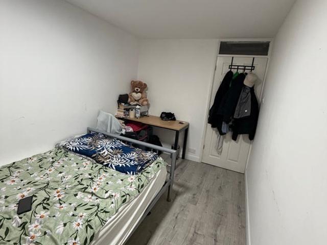 Room at Chestnut Walk, Chelmsford