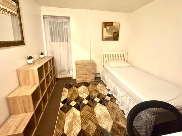 Room at Chestnut Walk, Crawley