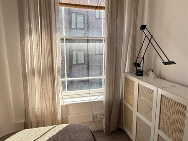 Room at Cheshire Street, Greater London