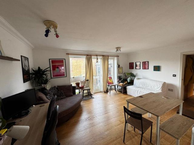 Room at Cheshire Street, Greater London