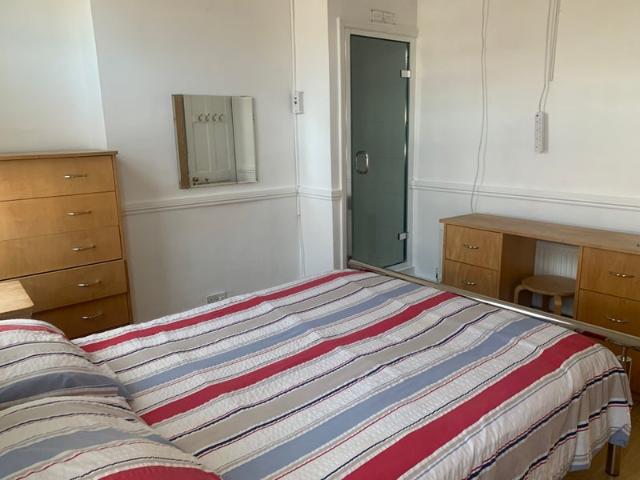 Room at Chesley Gardens, Greater London