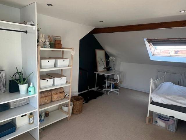 Room at Chessel Street, Bristol