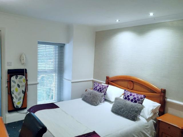 Room at Chine Crescent, Bournemouth