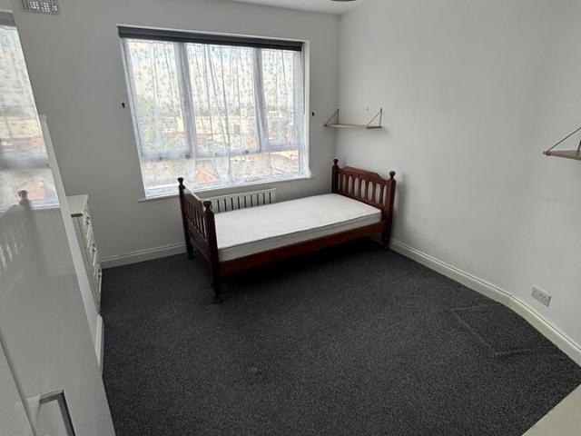 Room at Chingford Mount Road, Greater London