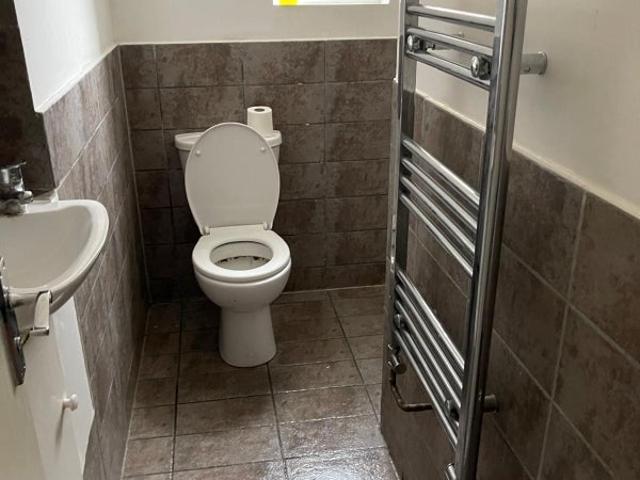 Room at Chingford Mount Road, Greater London