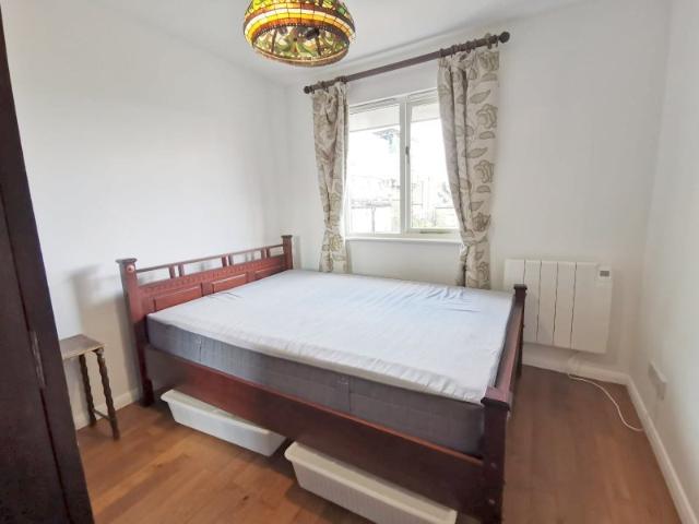 Room at Chicksand Street, Greater London
