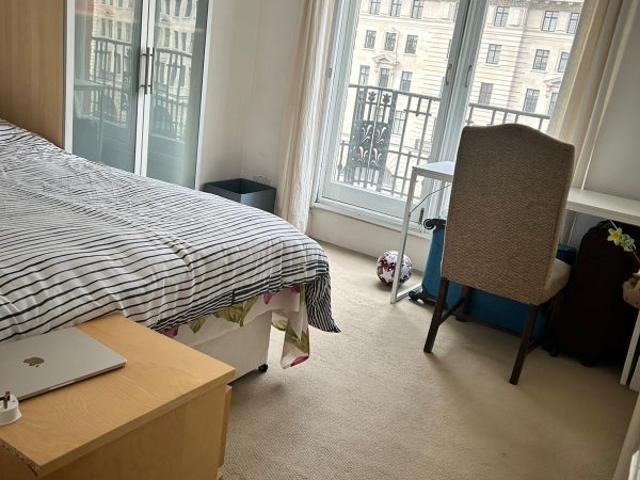 Room at Chiltern Street, City of Westminster