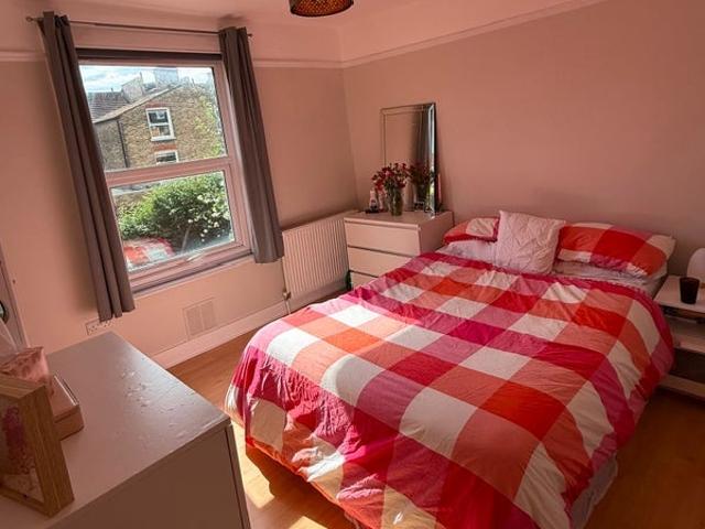 Room at Childebert Road, Greater London