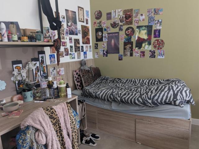 Room at Childers Street, Greater London