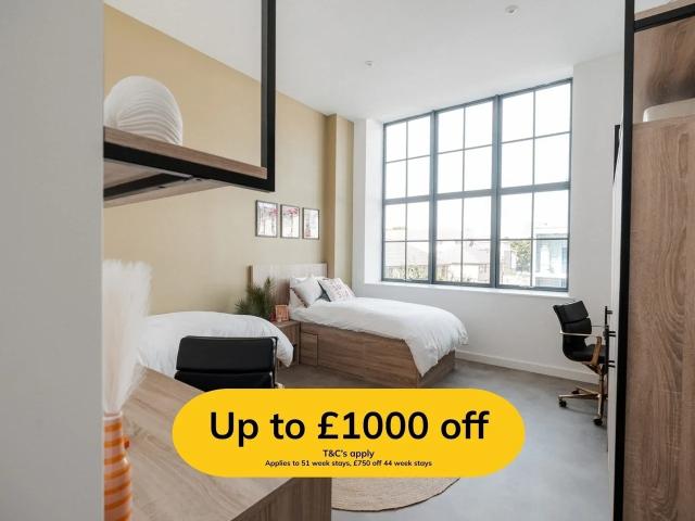 Room at Childers Street, Greater London
