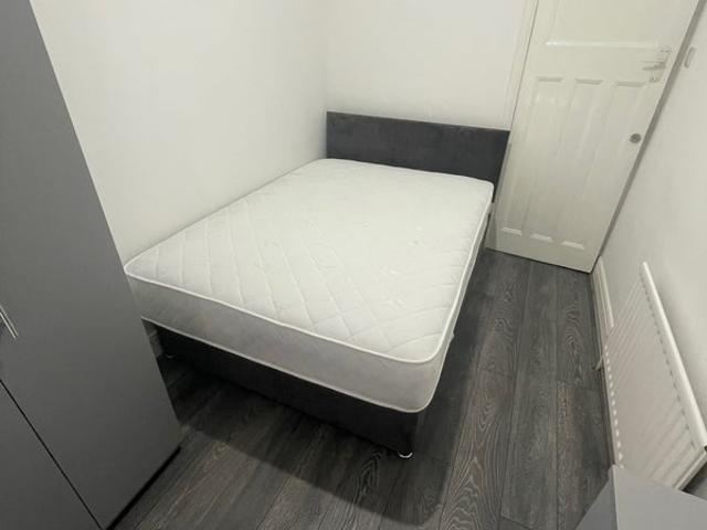 Room at Chillingham Road, Newcastle upon Tyne