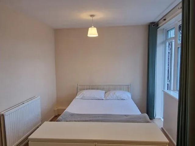 Room at Chipka Street, Greater London