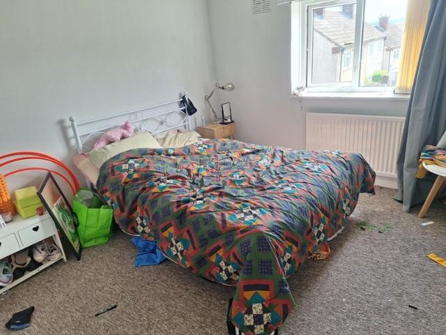 Room at Chipperfield Drive, Bristol