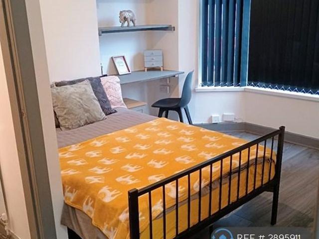 Room at Chiswell Street, Liverpool