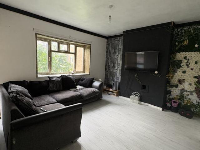 Room at Chiswell Square, Greater London