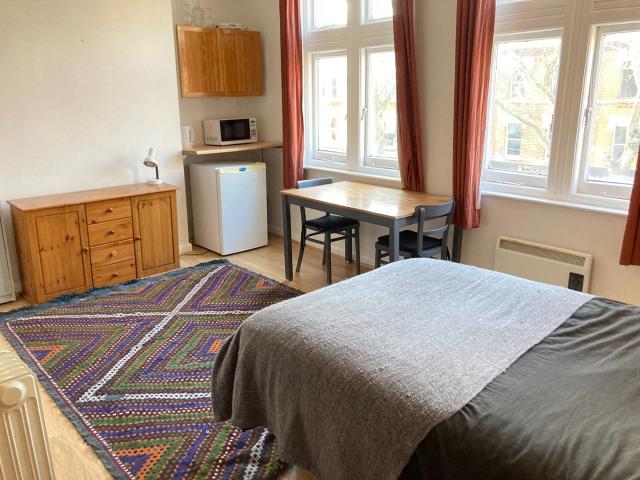 Room at Chiswick High Road, Greater London