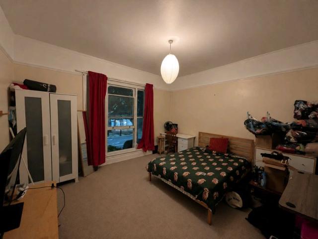 Room at Chiswick High Road, Greater London