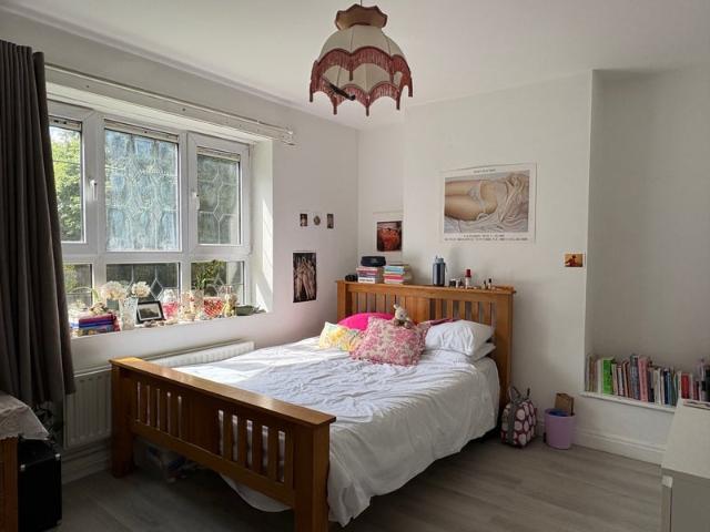 Room at Chisenhale Road, Greater London