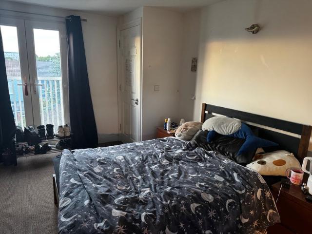 Room at Chobham Road, Greater London