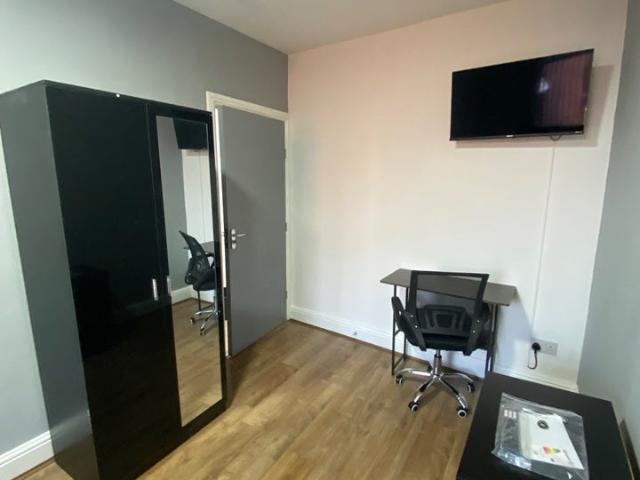 Room at Chorley Old Road, Bolton