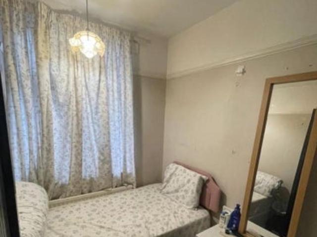 Room at Christchurch Avenue, Greater London