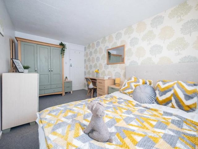 Room at Church Path, Fareham