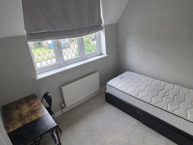 Room at Church Road, Old Windsor