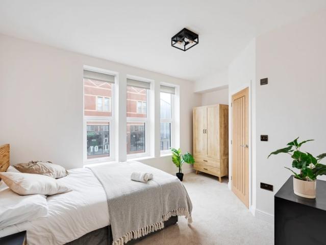 Room at Church Road, Bristol