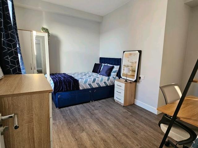 Room at Church Road, Bristol
