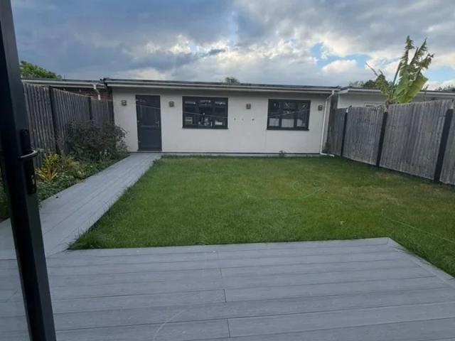 Room at Church Road, Greater London