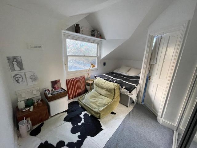 Room at Church Road, Greater London