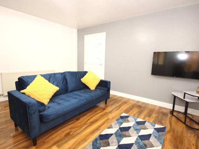 Room at Church Road, Preston