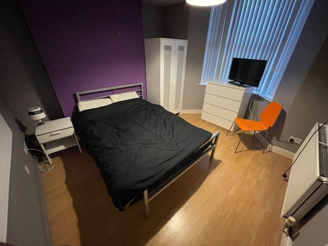 Room at Church Road West, Liverpool