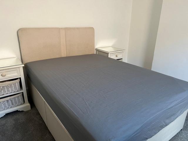 Room at Church Street, Elmbridge