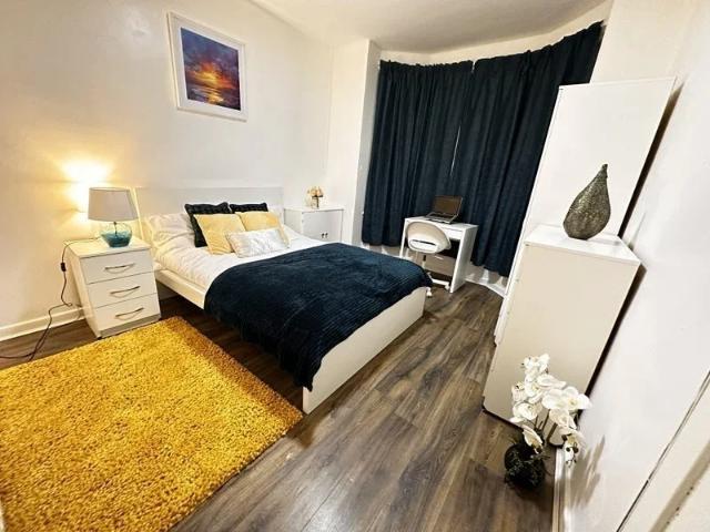 Room at Churchill Avenue, Manchester