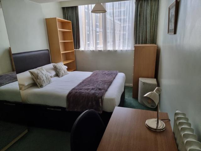 Room at Churchill Gardens Road, City of Westminster