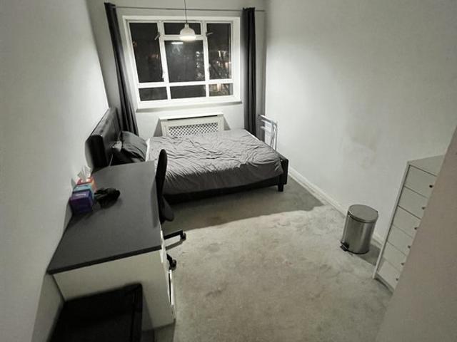 Room at Churchill Gardens Road, City of Westminster