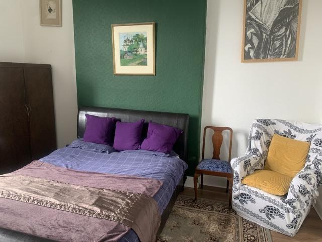 Room at Circus Place, Glasgow