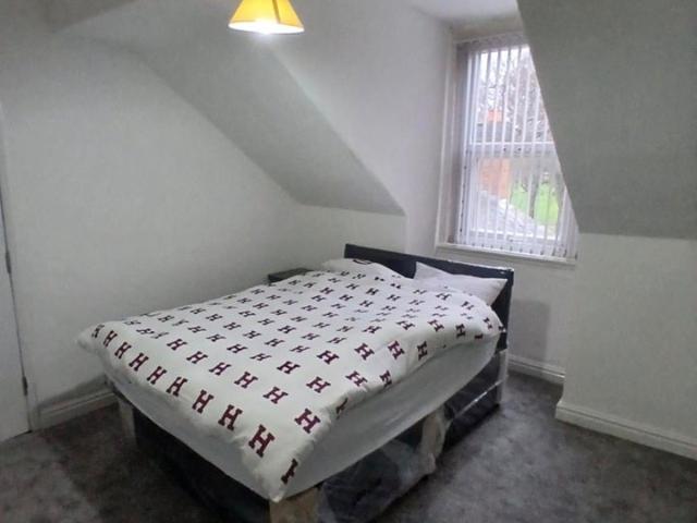 Room at City Road, Birmingham