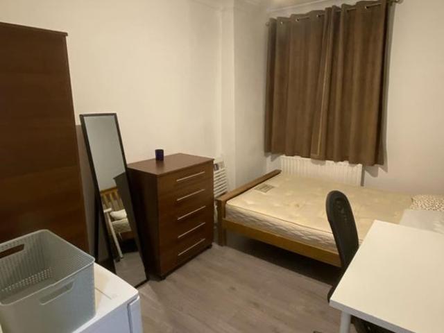 Room at City Road, Greater London
