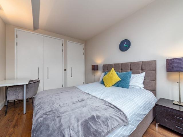 Room at City Road, Greater London