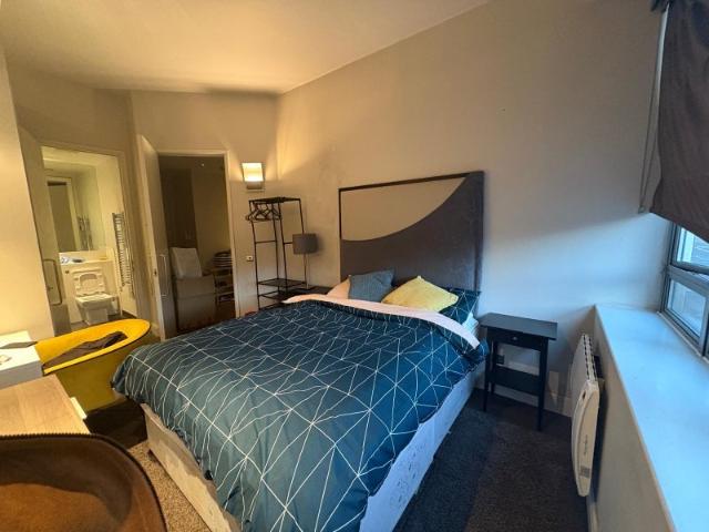 Room at City Road, Greater London