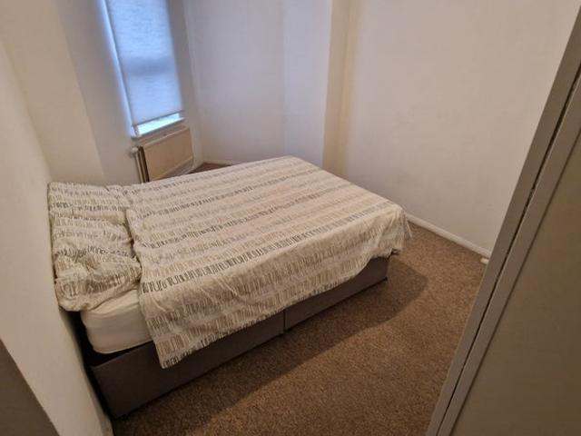 Room at City Road, Greater London