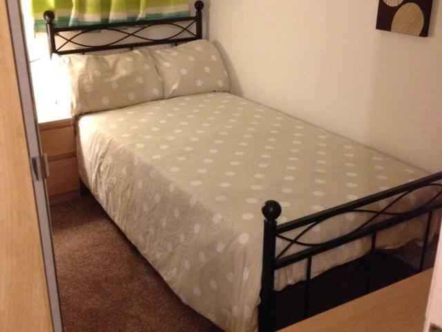 Room at City Road, Sheffield